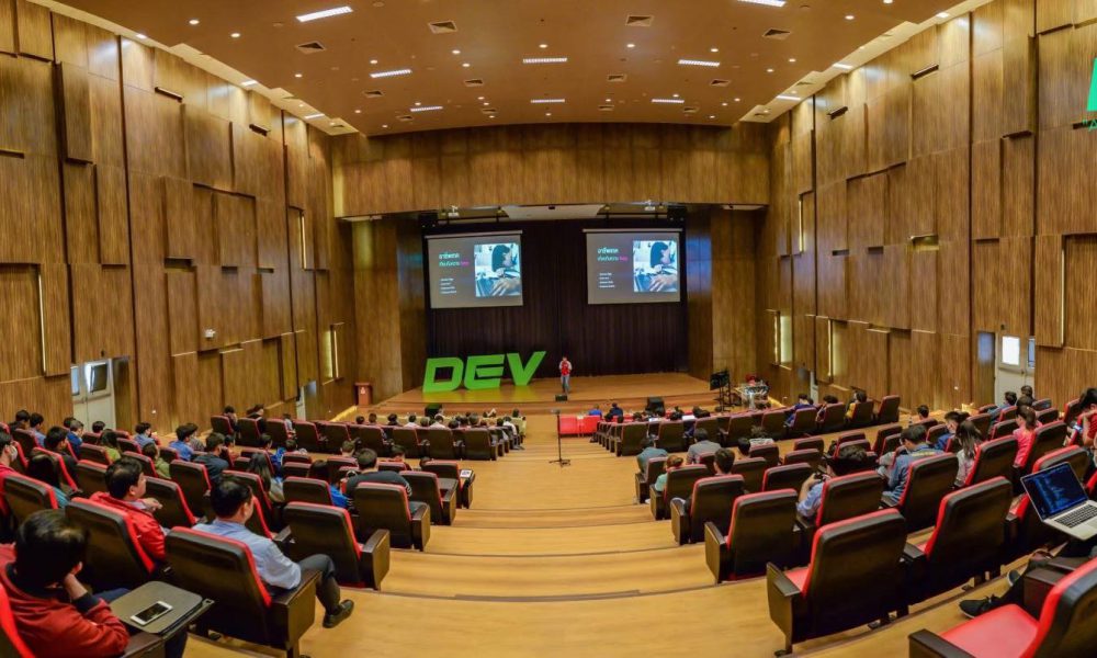 DEV TALK 2020 – Apichai